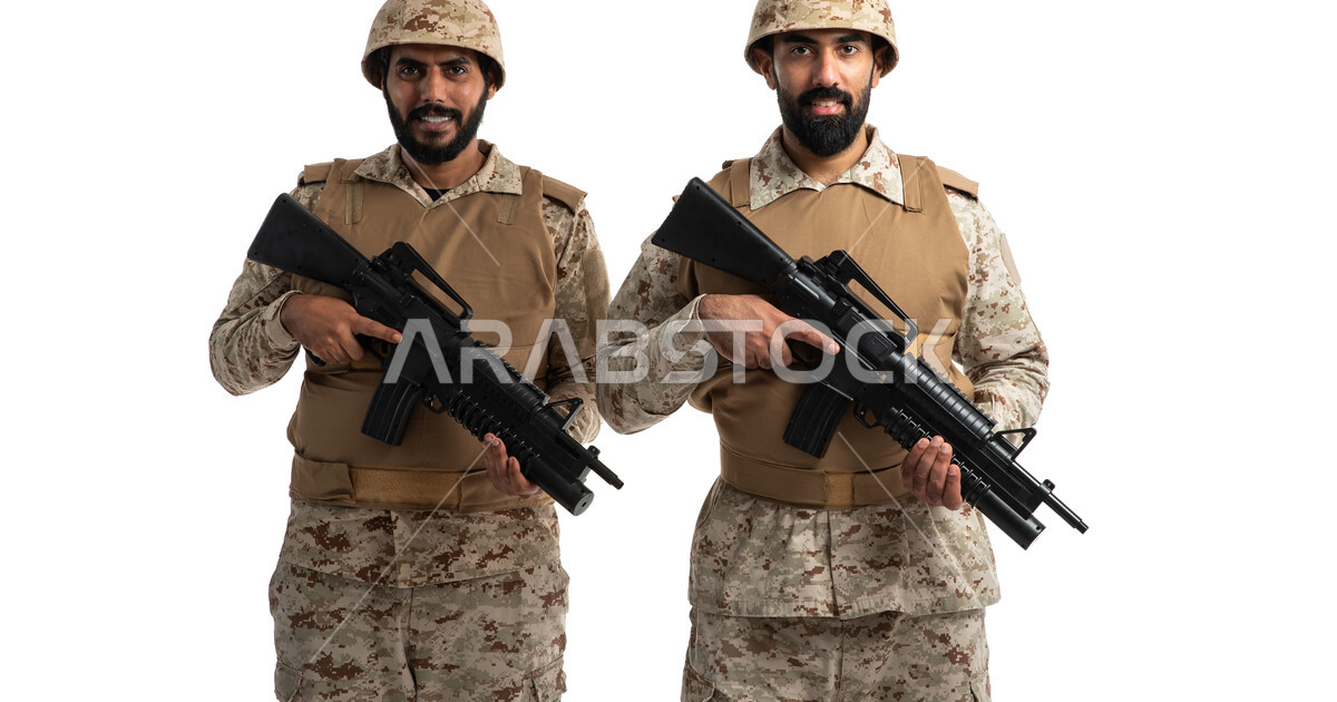 The Saudi Armed Forces, a portrait of two Saudi Arabian Gulf soldiers ...