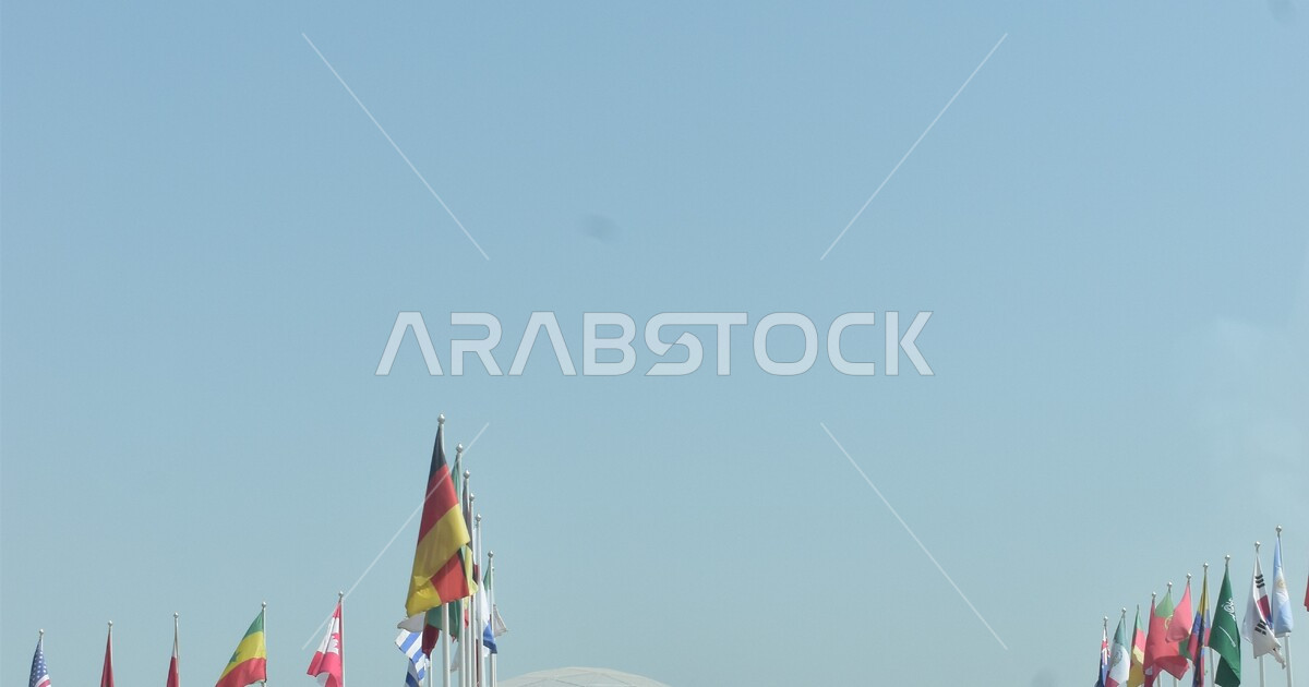 اعلام دول العالم في قطر ، علم دولة قطر ومونديال قطر ، الفن الهندسي ...