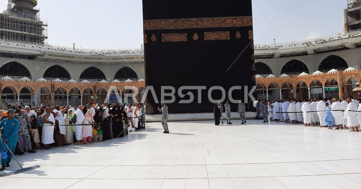 Pilgrims of the Sacred House of God in the Holy Mosque of Mecca in ...