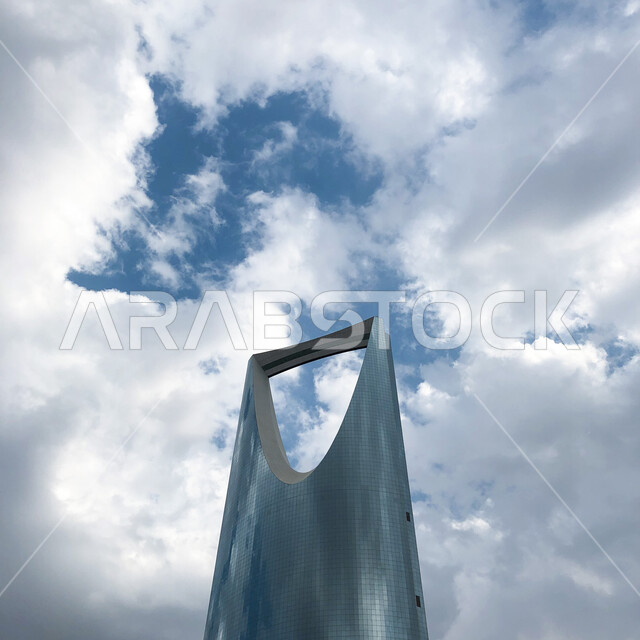 Close-up of the Kingdom Tower in the city of Riyadh, the architectural ...