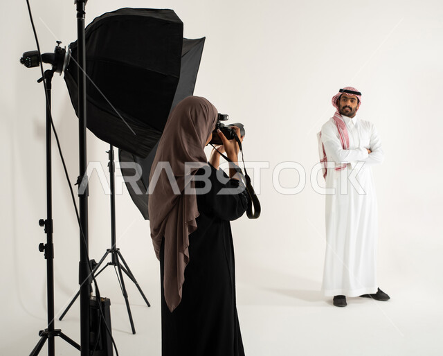 A man in traditional Saudi dress, a portrait of a photo session in the ...