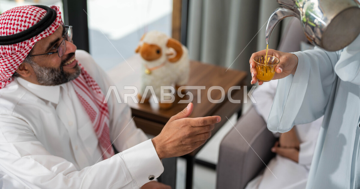 Good reception and honoring the guest, a close-up of a Saudi Arabian ...