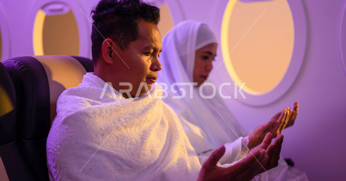 Sitting on the plane, praying, worshiping and getting closer to God ...