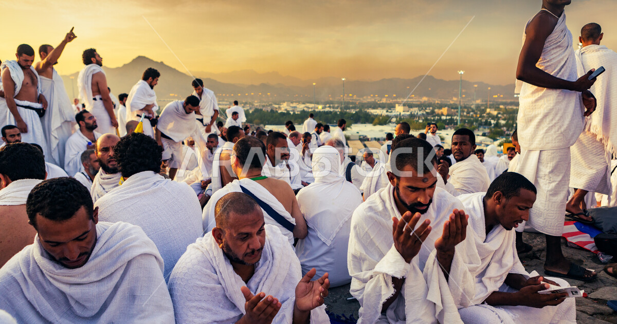 Pilgrims of the Sacred House of God on Mount Arafa in the Kingdom of ...