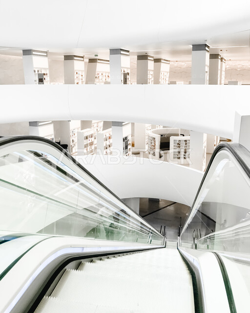 Architectural engineering art, the electronic staircase in the King ...