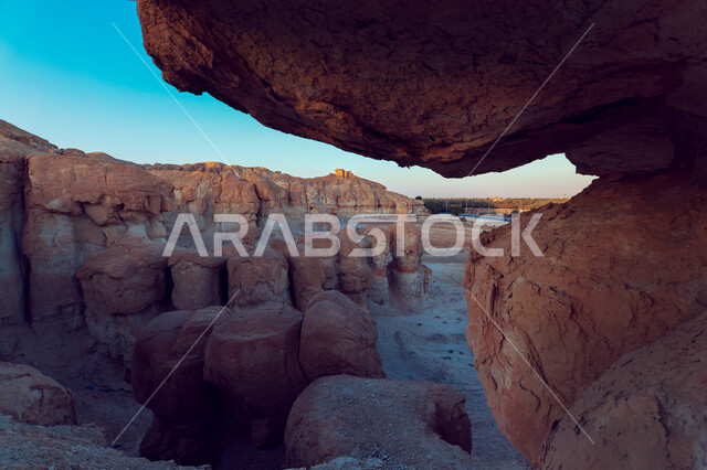 Al-Qarah Mountain in Al-Ahsa region, a picture of the beauty of the ...