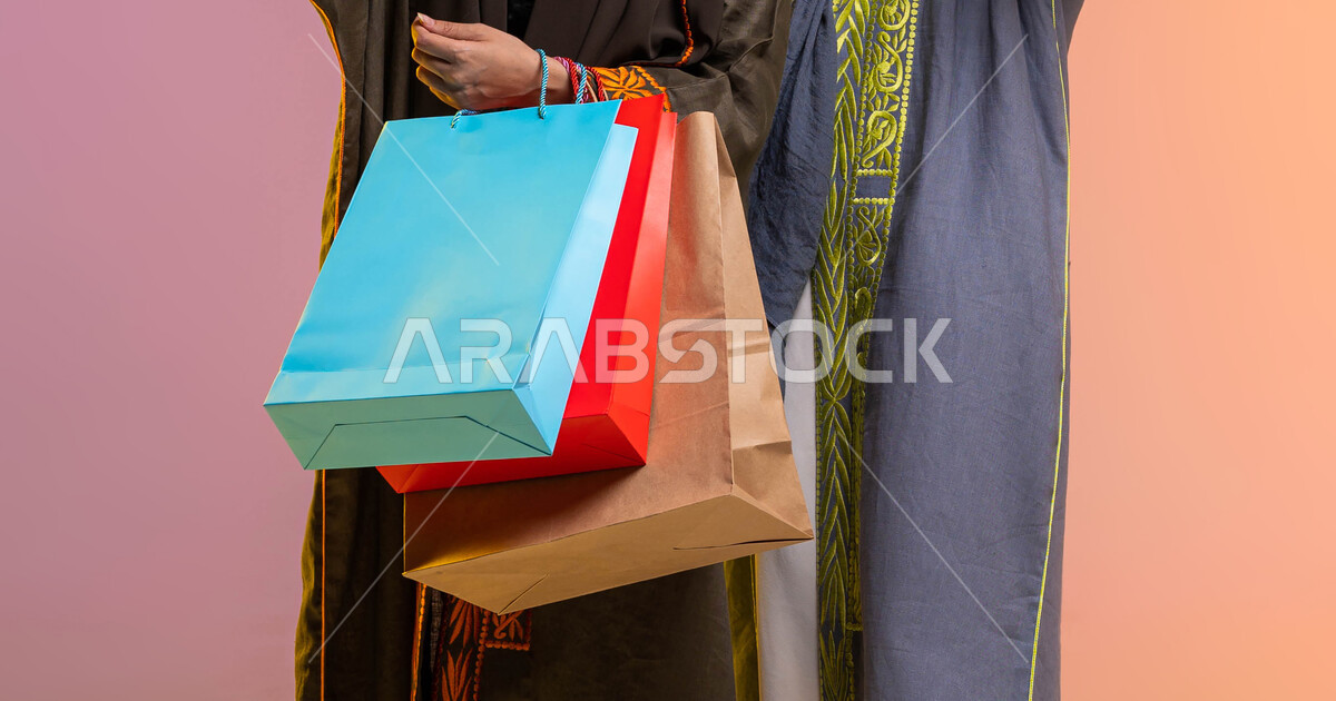 Modern Gulf women's abayas, the concept of photography and fame through ...