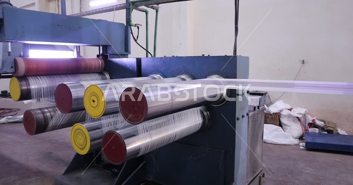 Thread separating and dividing machine, knitting threads, spinning and ...