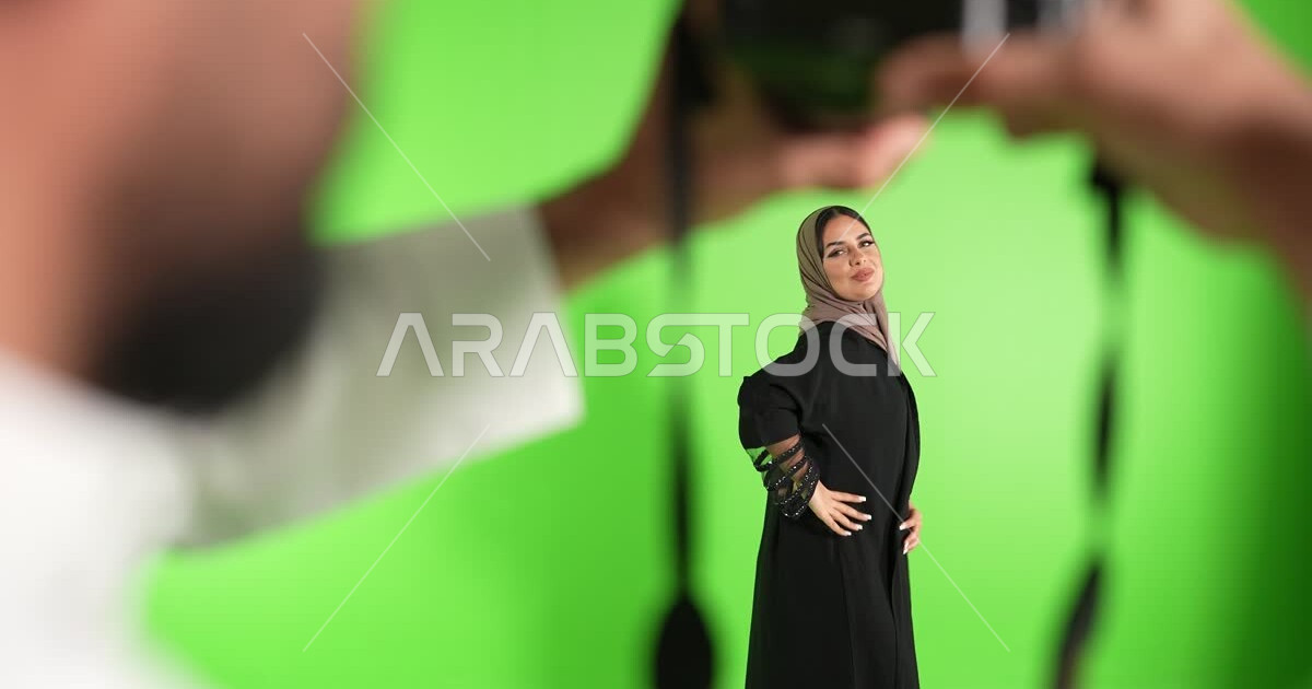 Advanced cameras and equipment, a professional Saudi Arab Gulf ...