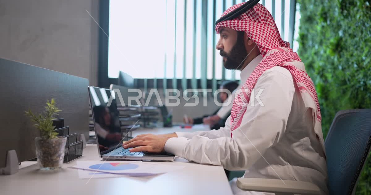 Saudi professions and jobs, a Saudi Arabian Gulf employee who wears the ...