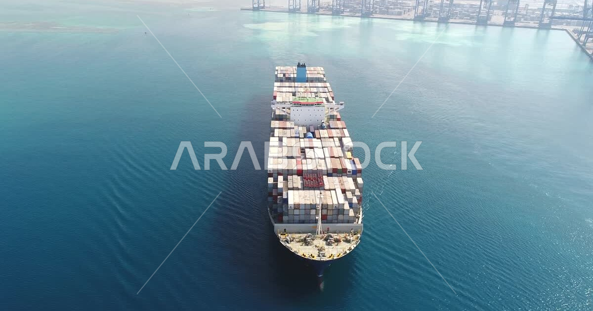 Overhead photography of goods in giant commercial ships and ships in ...