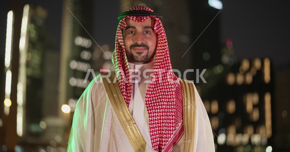 Standing proudly and proudly of the Saudi state, gestures of happiness ...