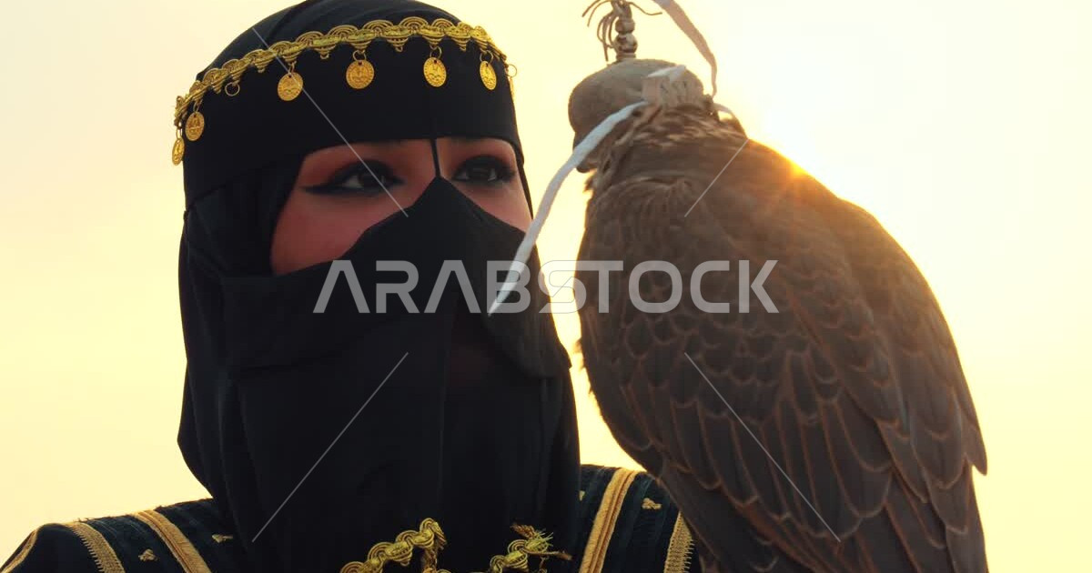 Inheriting the love of falcons among the people of the country ...