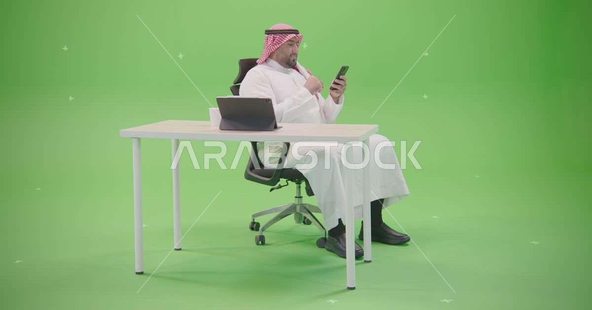 Following social media sites, slow motion photography from left to ...