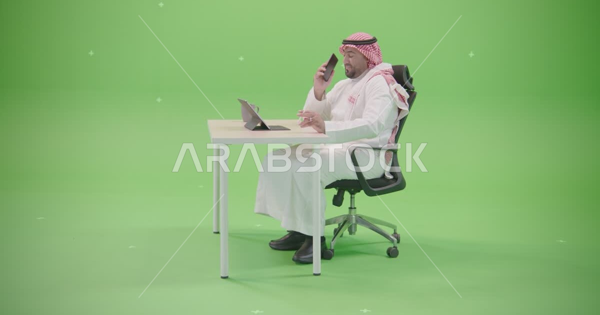 Saudi office jobs and professions, slow motion photography from right ...