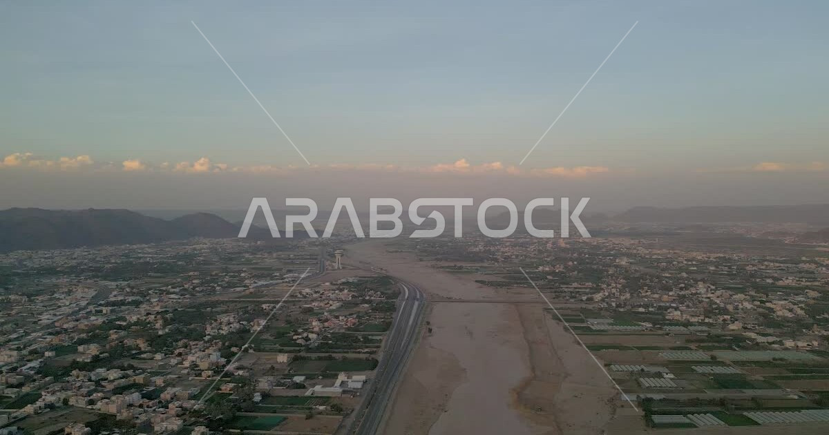 Enjoying the tranquil atmosphere and natural scenery, the terrain ...