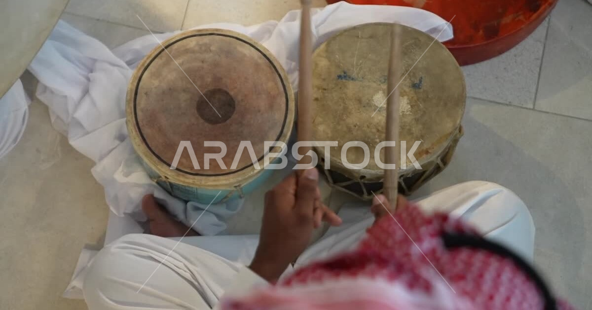 Celebrating parties and singing at weddings, the wedding atmosphere at ...