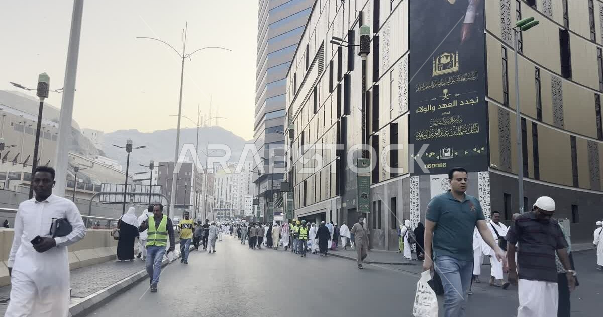 The luxurious Le Meridien Mecca Hotel overlooking the Grand Mosque, the ...