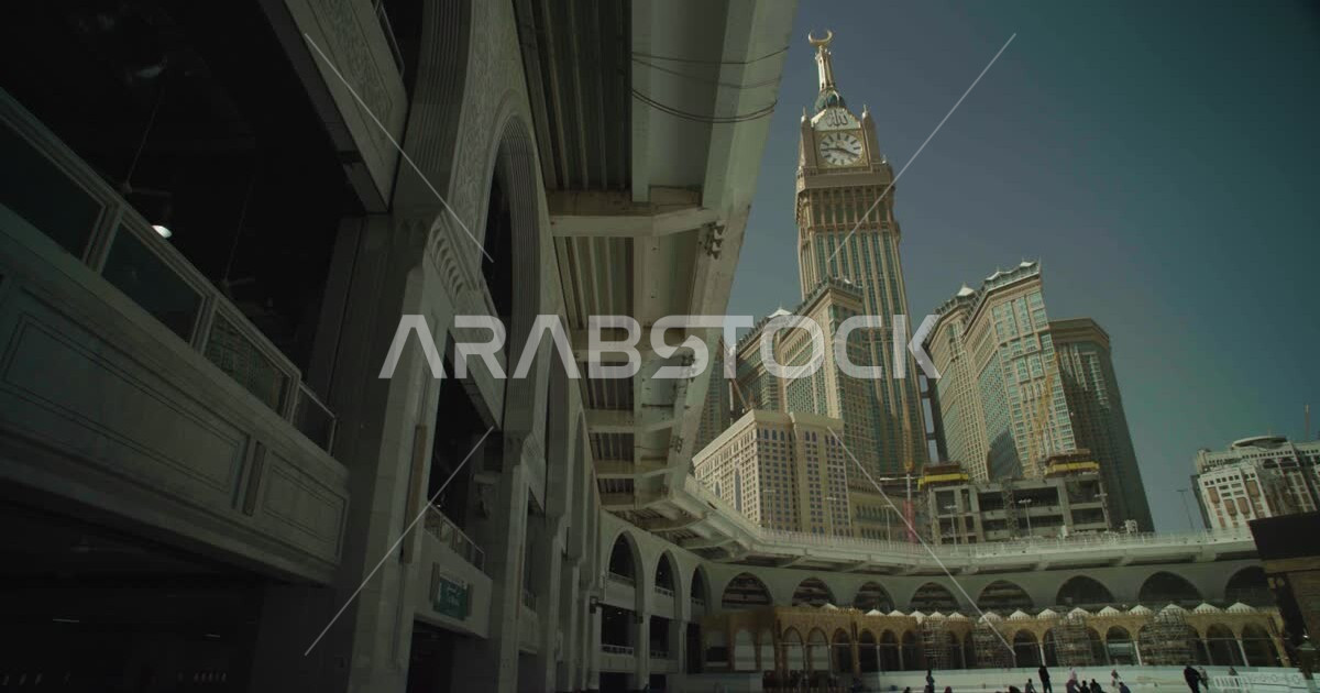 The squares of the Holy Mosque of Mecca, the architectural art of the ...