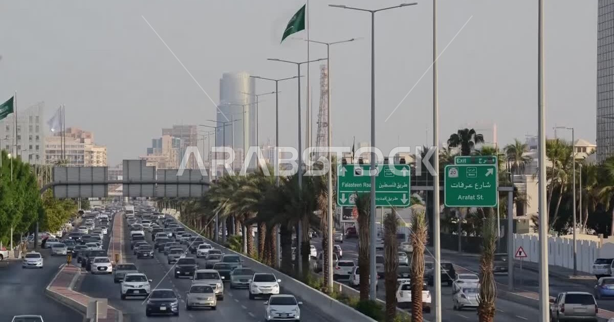 Timelapse of traffic and cars in the city of Jeddah, traffic congestion ...