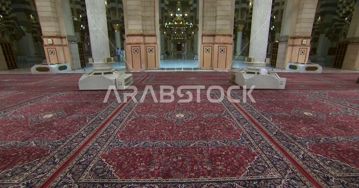 The Ottoman mihrab in the Prophet’s Mosque, interior decorations and ...
