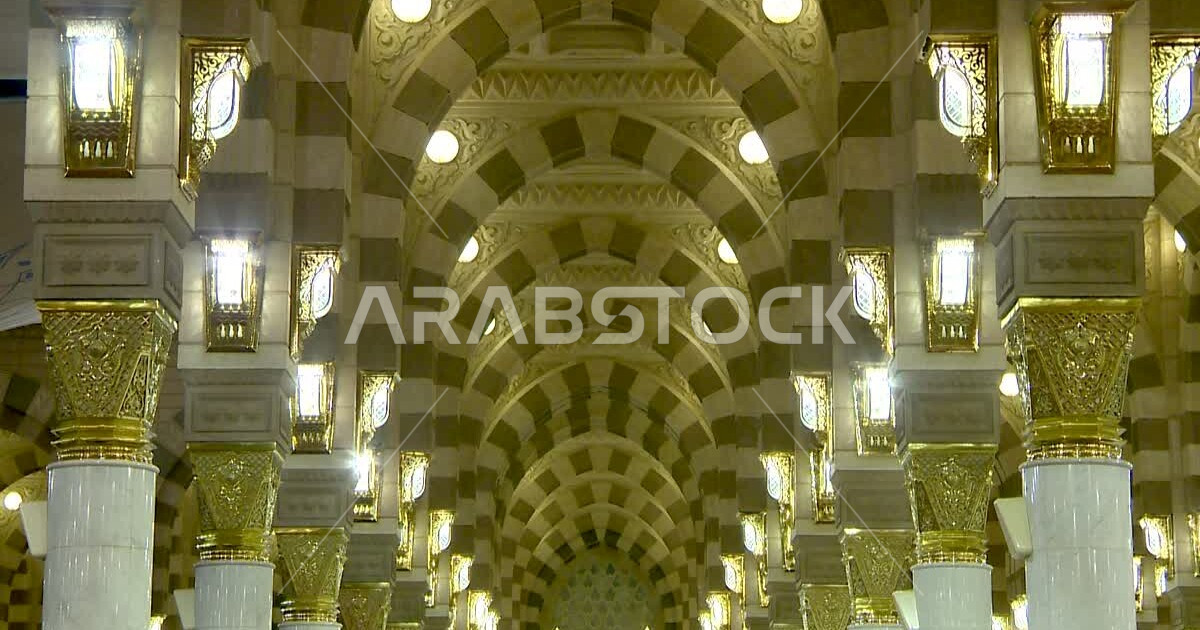 Arches and columns with decorations and interior designs in the Islamic ...
