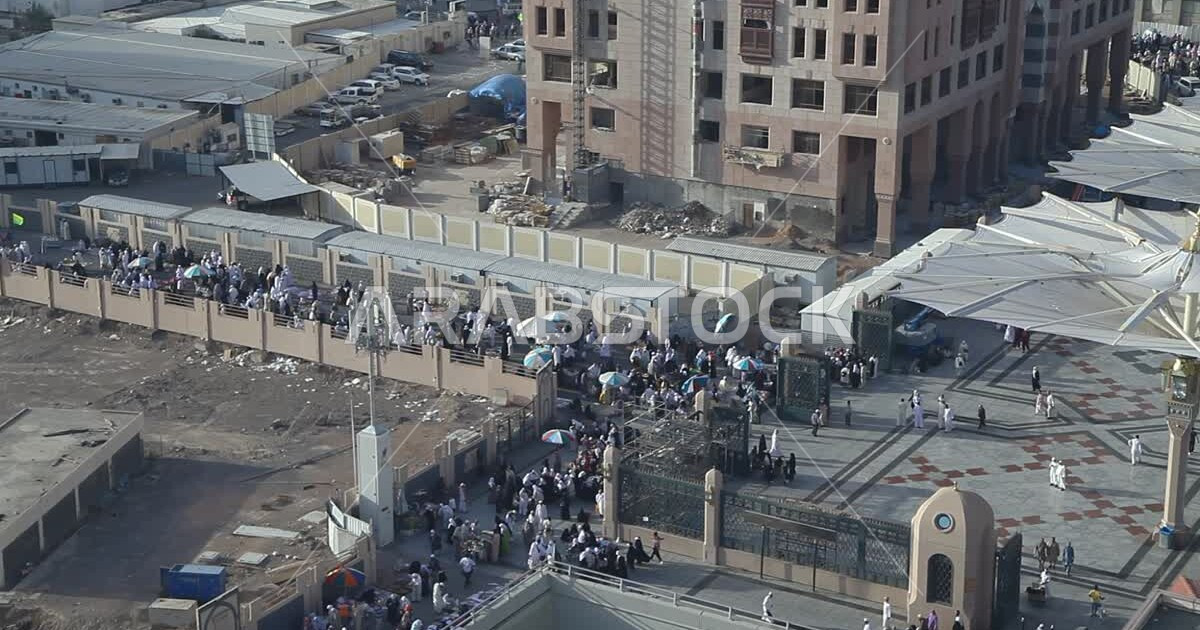 أماكن تجمع المسلمين من شتى أنحاء العالم, التطور الهندسي العمراني للمنشآت وناطحات السحاب في ...