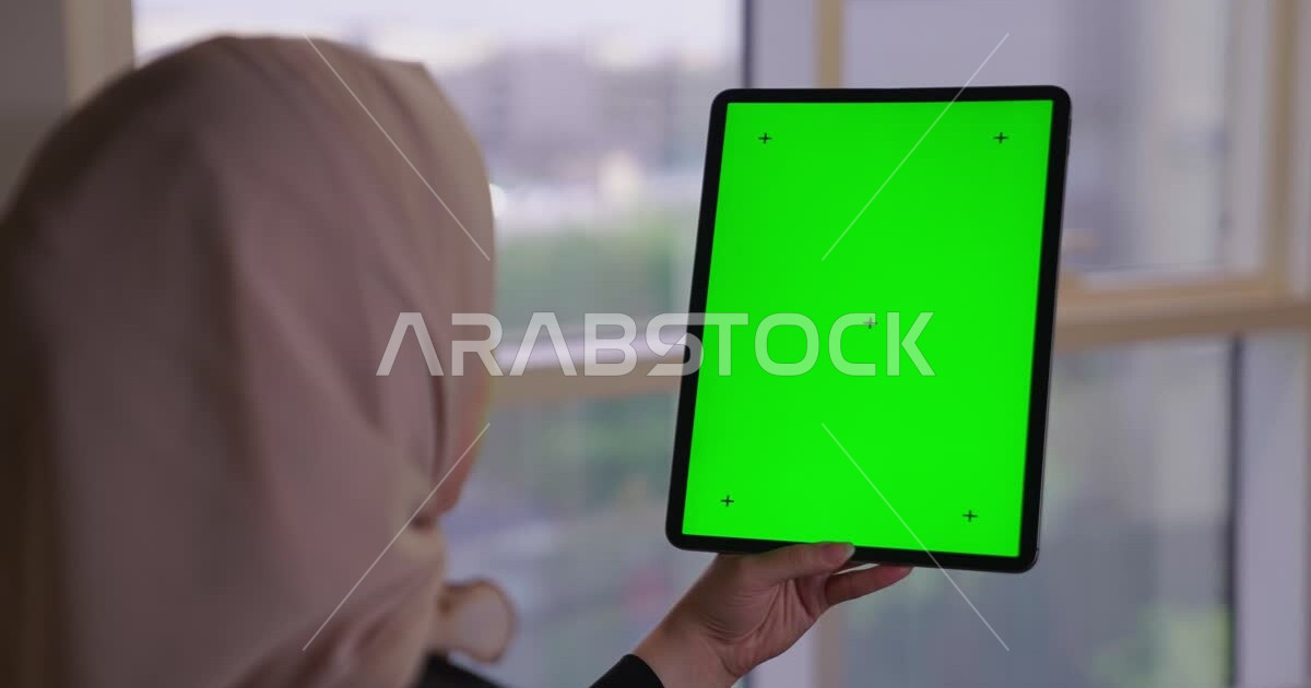Displaying a blank green screen, using modern and advanced technology ...