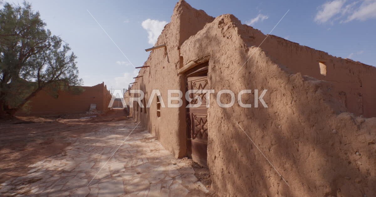 Mud houses in Sudair Governorate in the city of Riyadh, old mud walls ...