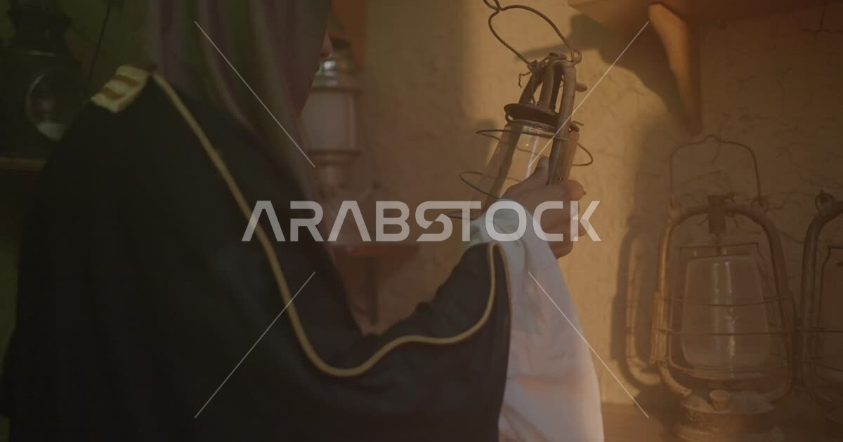 توارث حب التراث القديم من الأجداد ،ذكرى تأسيس الدولة السعودية الاولى 1727 م، ارتداء الأزباء ...