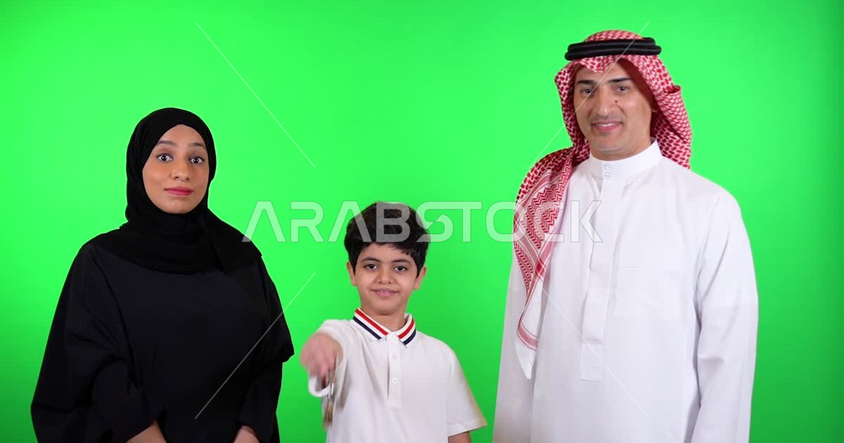 Happy Saudi Arabian Gulf family, with different hand gestures and faces ...
