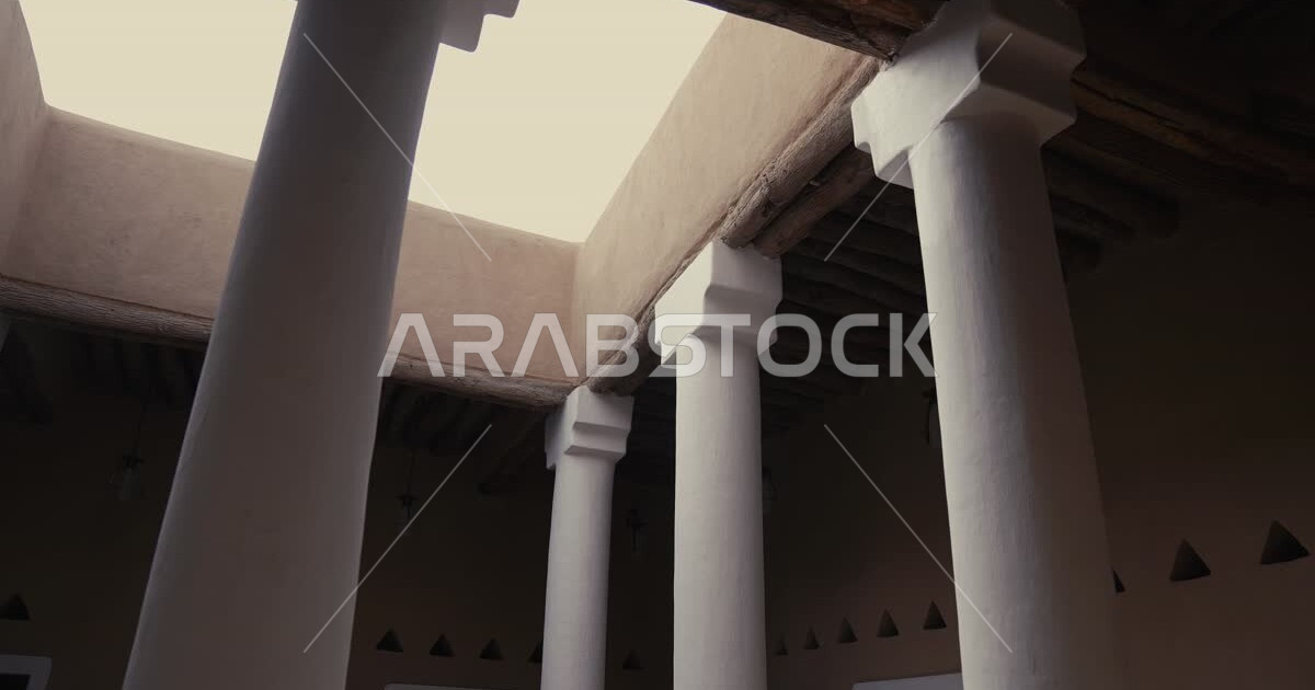 Clay walls and columns in buildings built in the old style, Al-Masmak ...