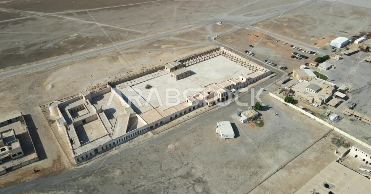 Fortresses and castles in coastal cities, ancient architecture of Uqair ...