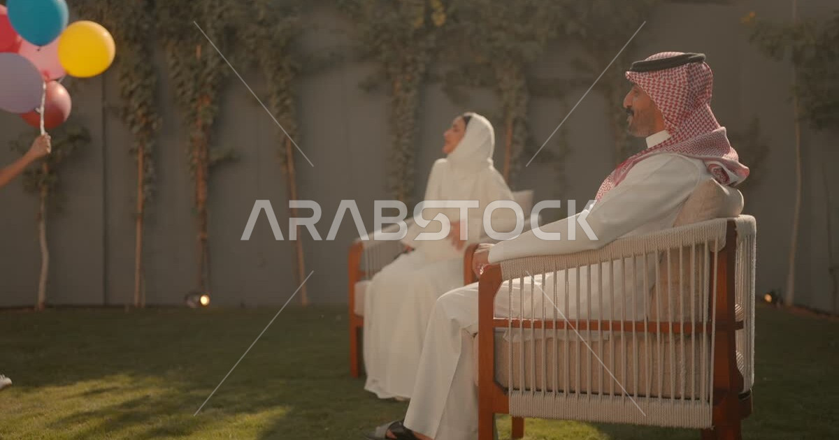 Eid atmosphere in Saudi society, expressions of respect and ...