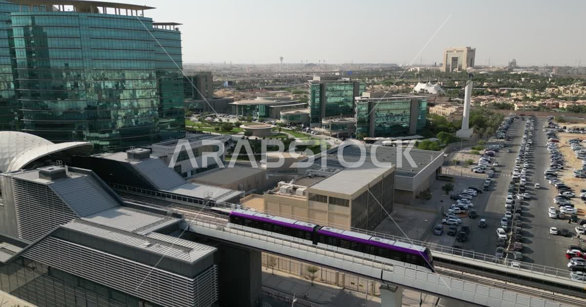 Car traffic on the roads and streets of the capital, the King Abdulaziz ...