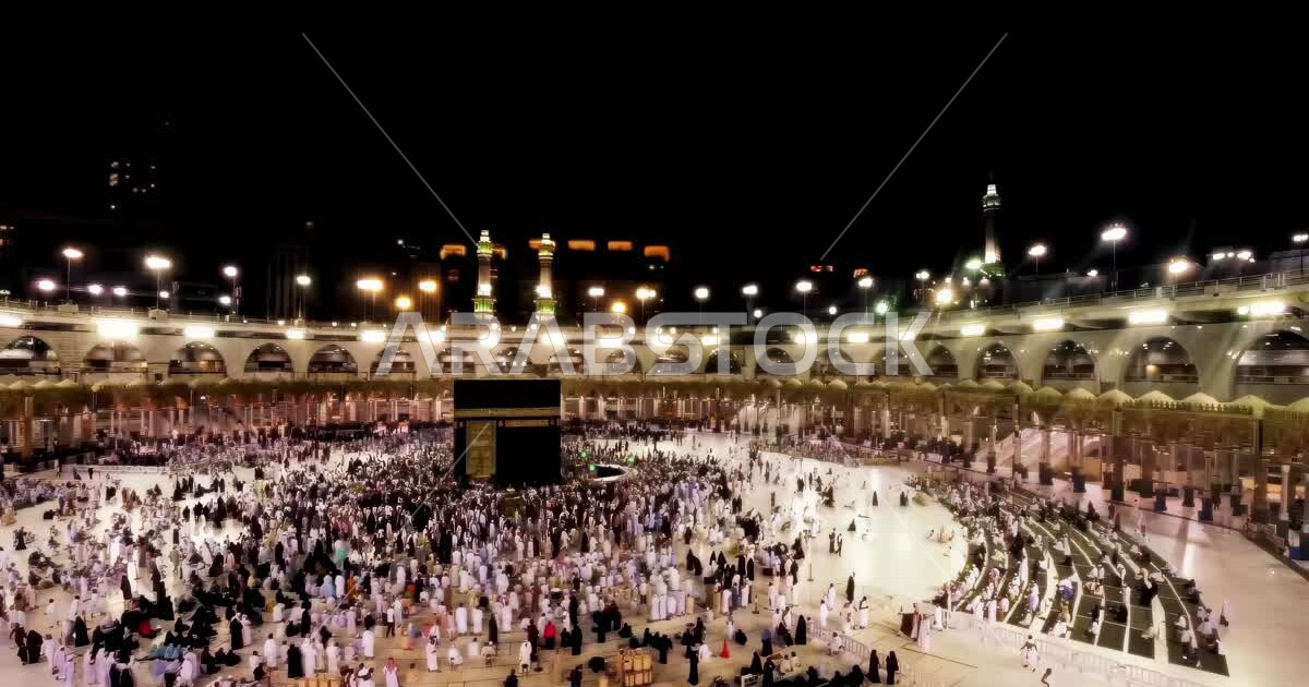 The Grand Mosque in Mecca, Saudi Arabia, time lapse of pilgrims ...