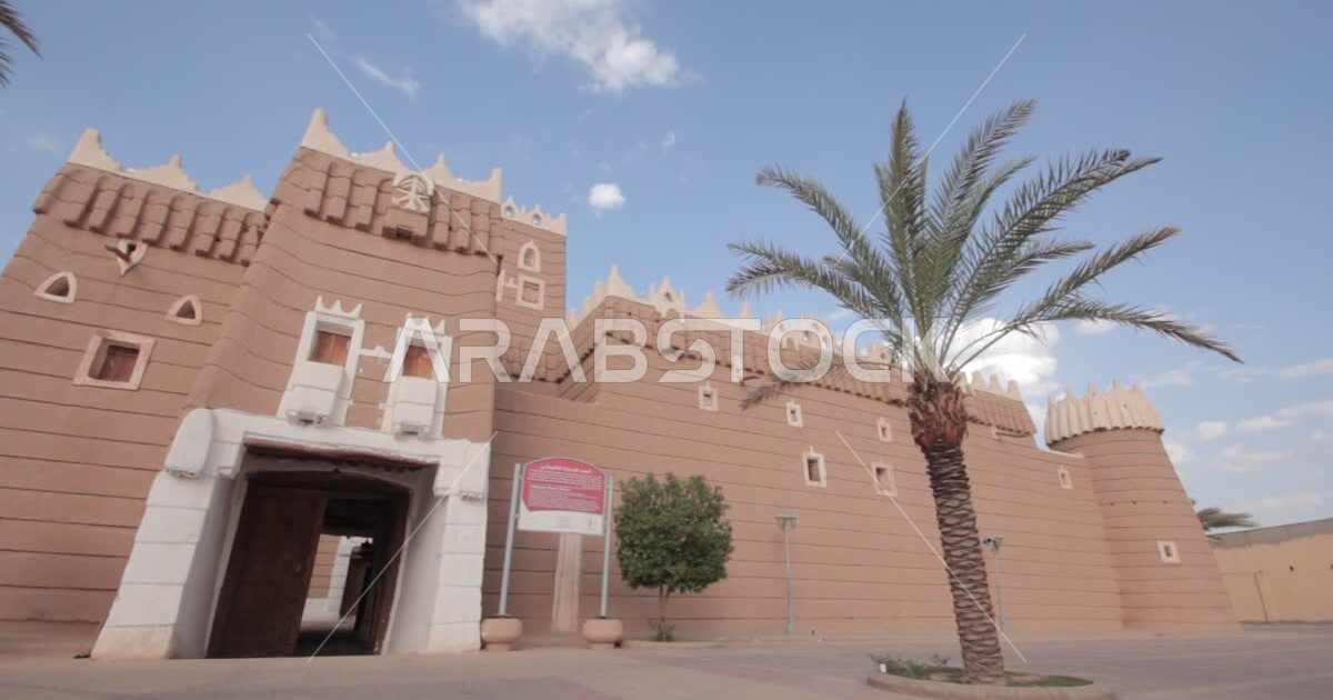 Famous tourist places, the architectural art of old-style mud buildings ...