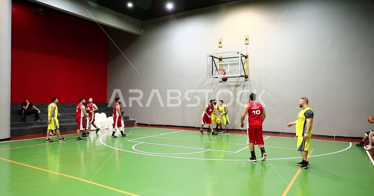 Passes, shots and shooting towards the basket, holding local sports ...