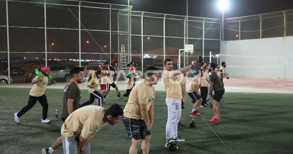 Squat exercise for a healthy body, activities to build muscle strength ...