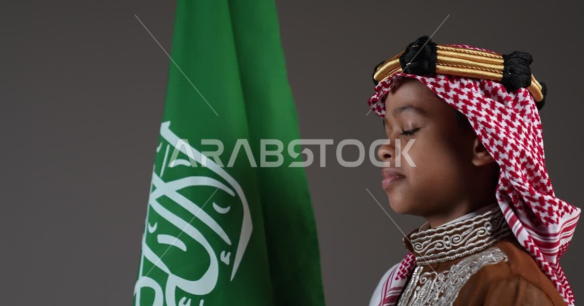 Wearing traditional costumes on holidays, feelings of love and ...