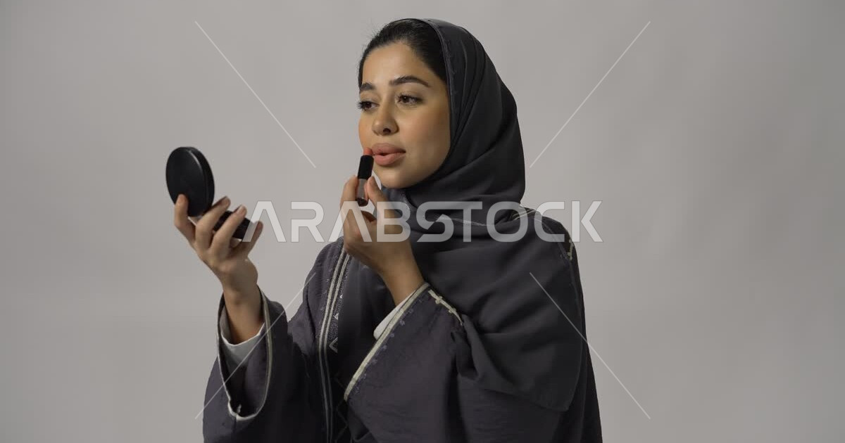 Women's cosmetics expert, concept of femininity and interest in skin ...