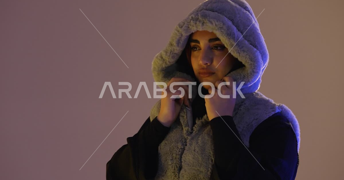 Feeling frostbitten, chills and freezing, wearing winter clothes ...