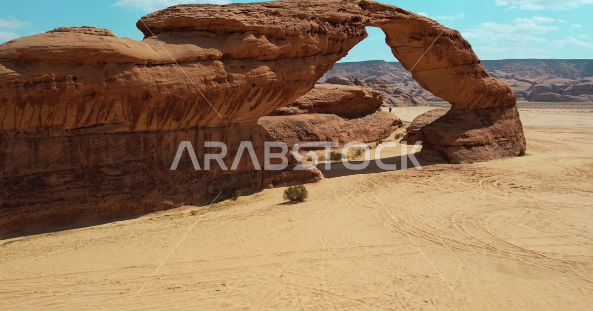 Famous natural tourist places, photography of the famous Arch Rock in ...