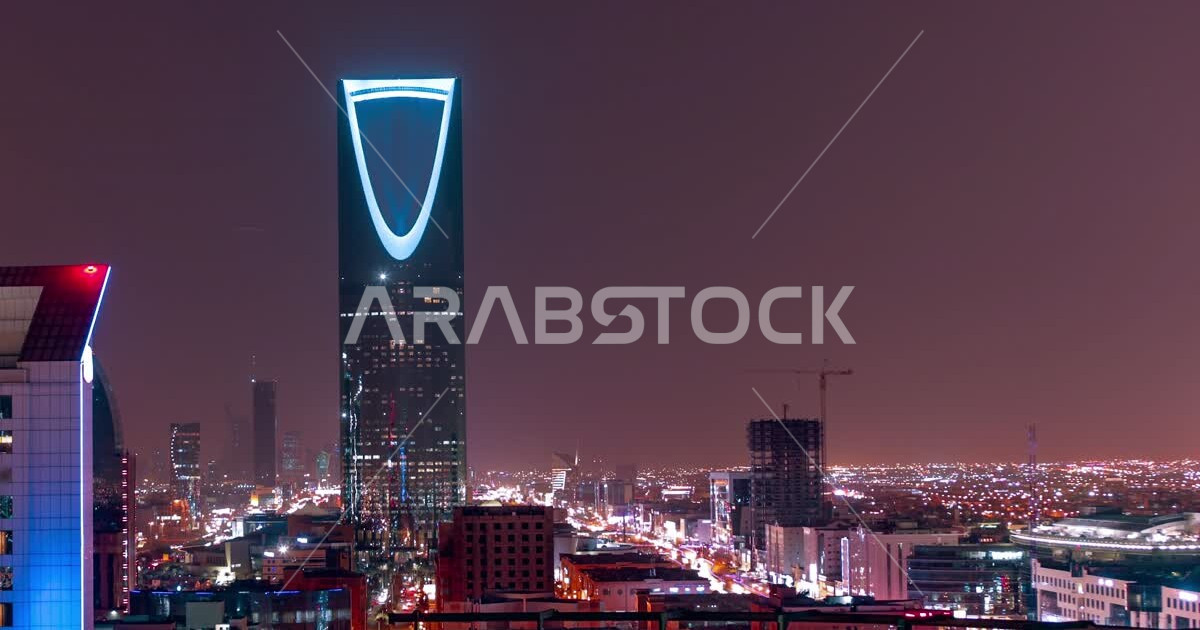 time lapse of the landmark of the Kingdom Tower, Olaya Street in Riyadh ...