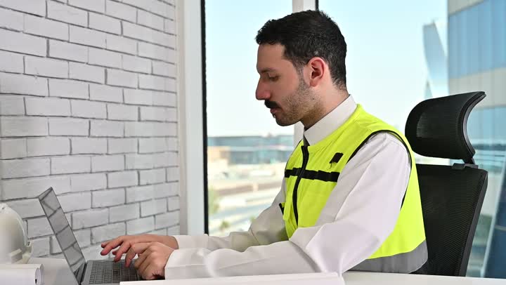 Working in the engineering sector, Saudi national construction projects ...