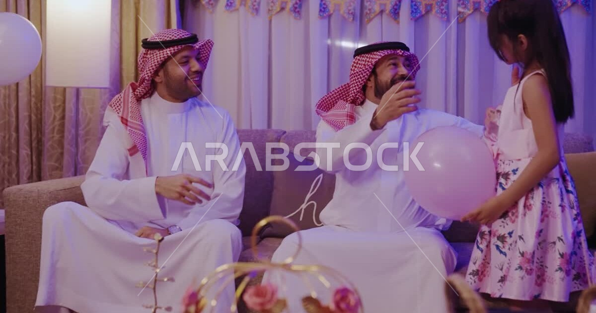 The atmosphere of the Saudi family on the feast, the feast among the ...