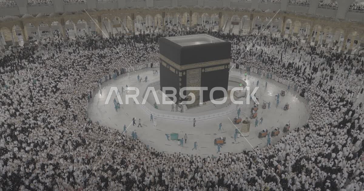 Photography from inside the Great Mosque of Mecca for pilgrims, circumambulation around the ...