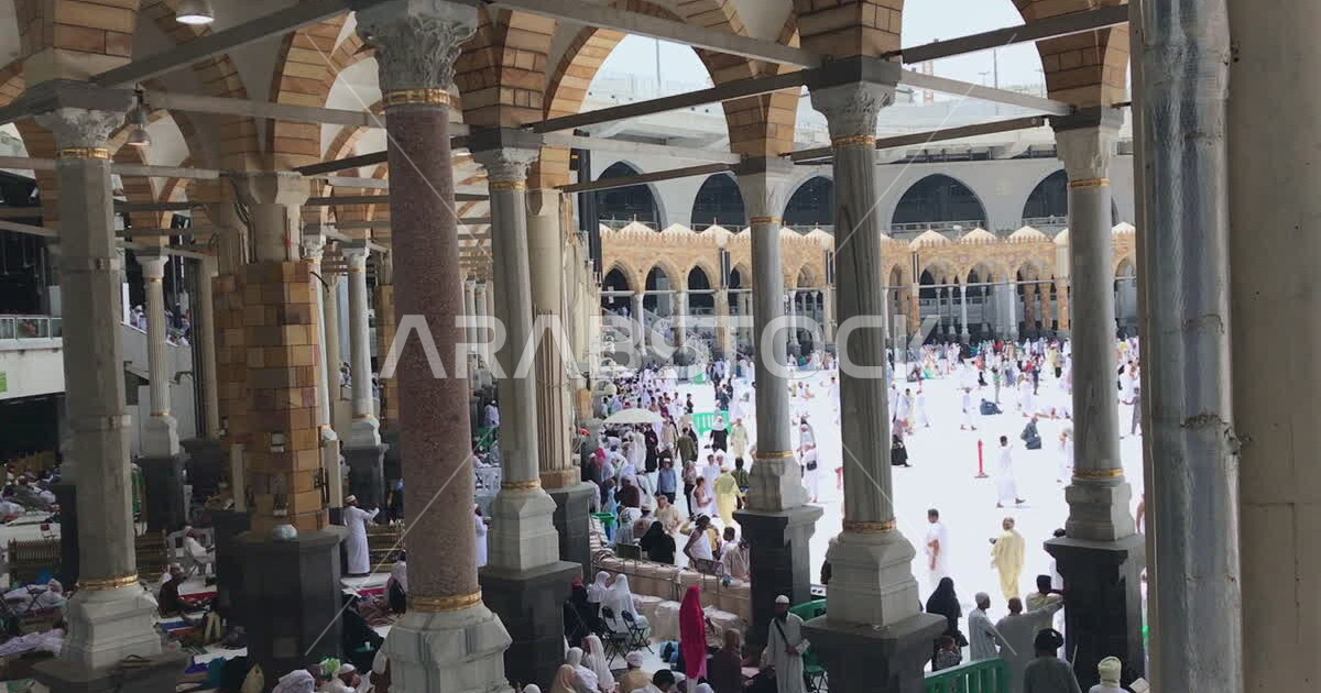 Photography from inside the Holy Mosque in Mecca, Saudi Arabia ...