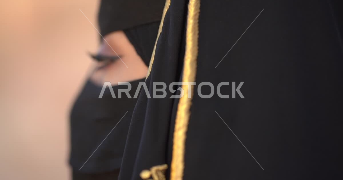 Close-up depiction of a Saudi Arabian Gulf woman wearing the Saudi ...