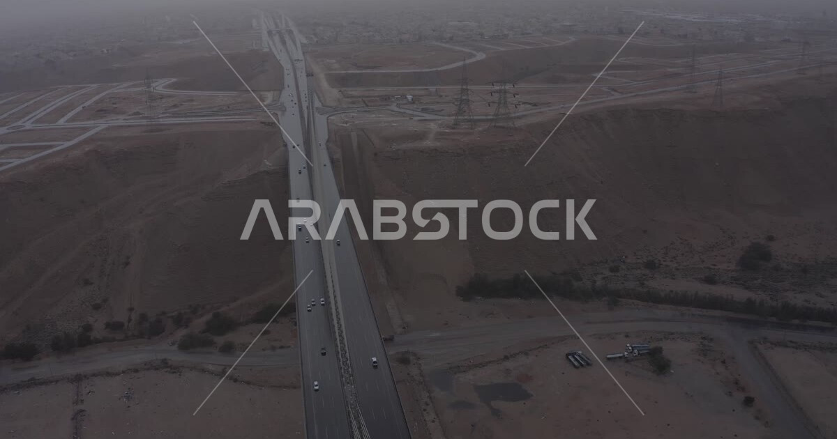 تصوير درون للجسر المعلق في الرياض بالمملكة العربية السعودية، جسر وادي ...